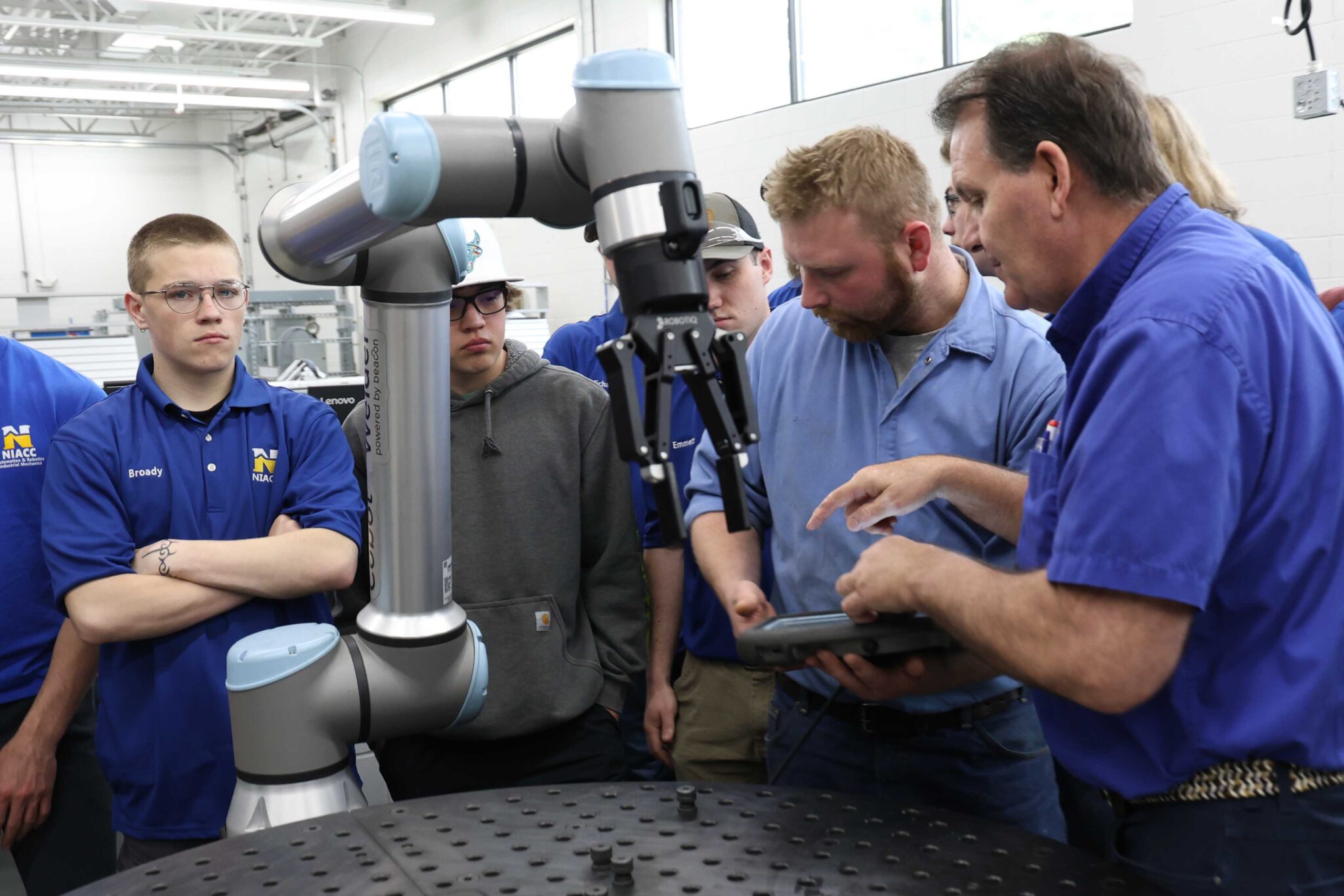 NIACC Receives Robot from Stellar Industries - NIACC Minute